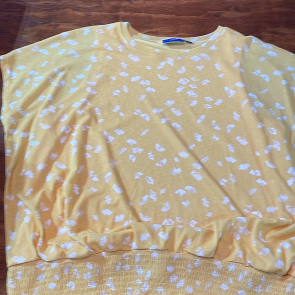 Apt. 9 | Tops | Yellow Flowy Top | Poshmark